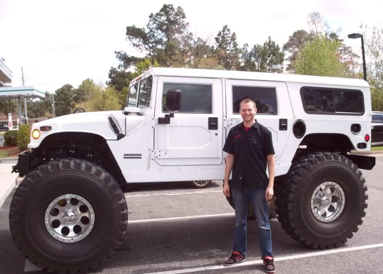 Hummers Online: Big tires + Big lift = Awesome H1