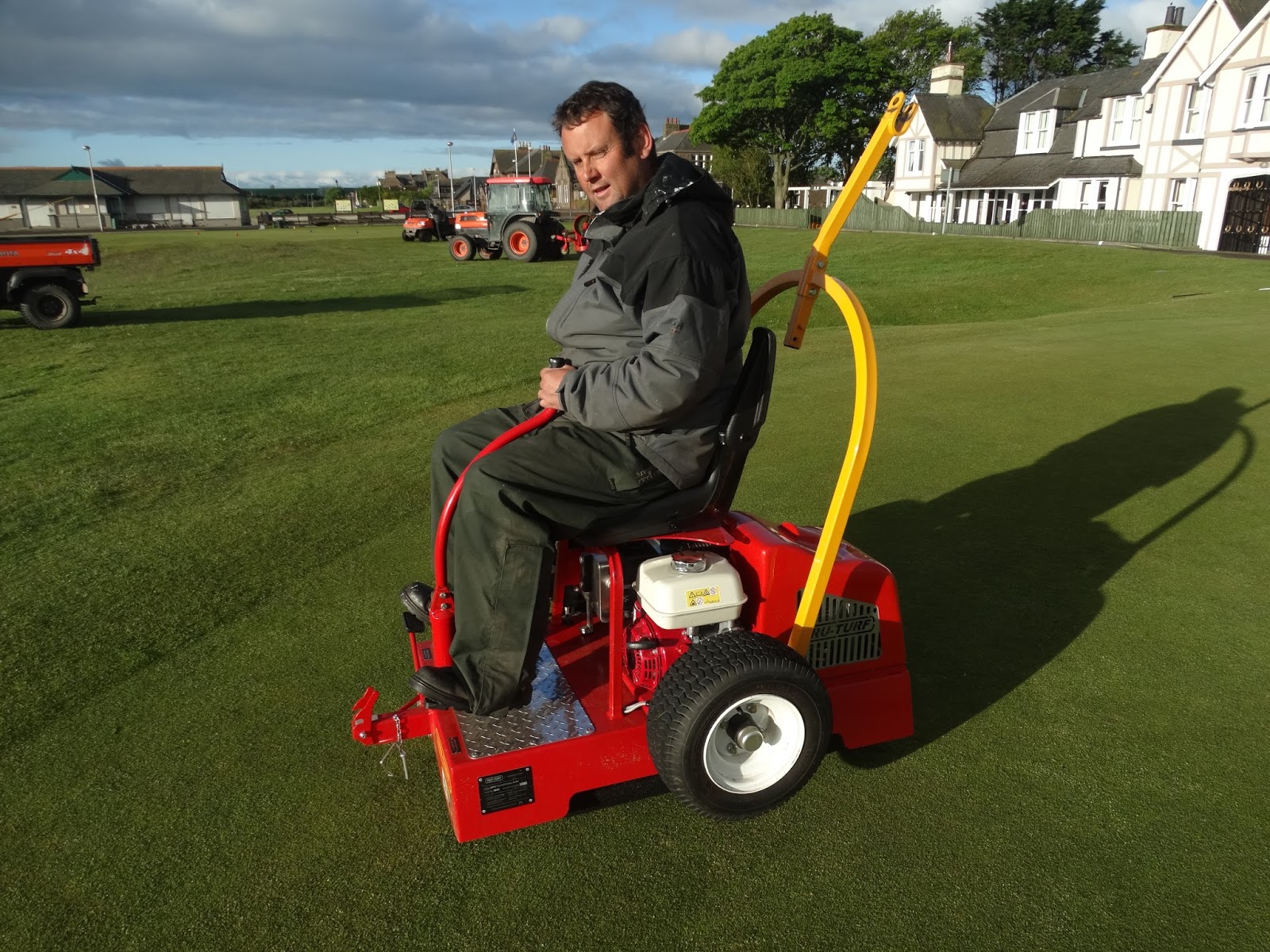 Montrose Golf Links : NEW GREENKEEPING KIT