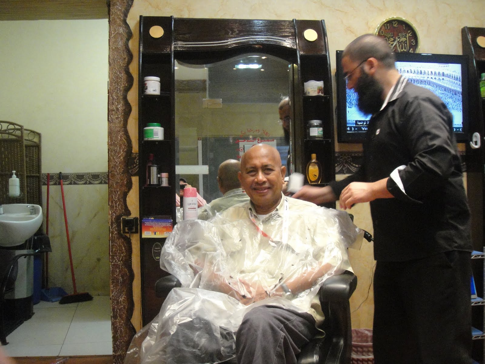 dsuarang: Hikmah dan Rahsia Bercukur atau Bergunting