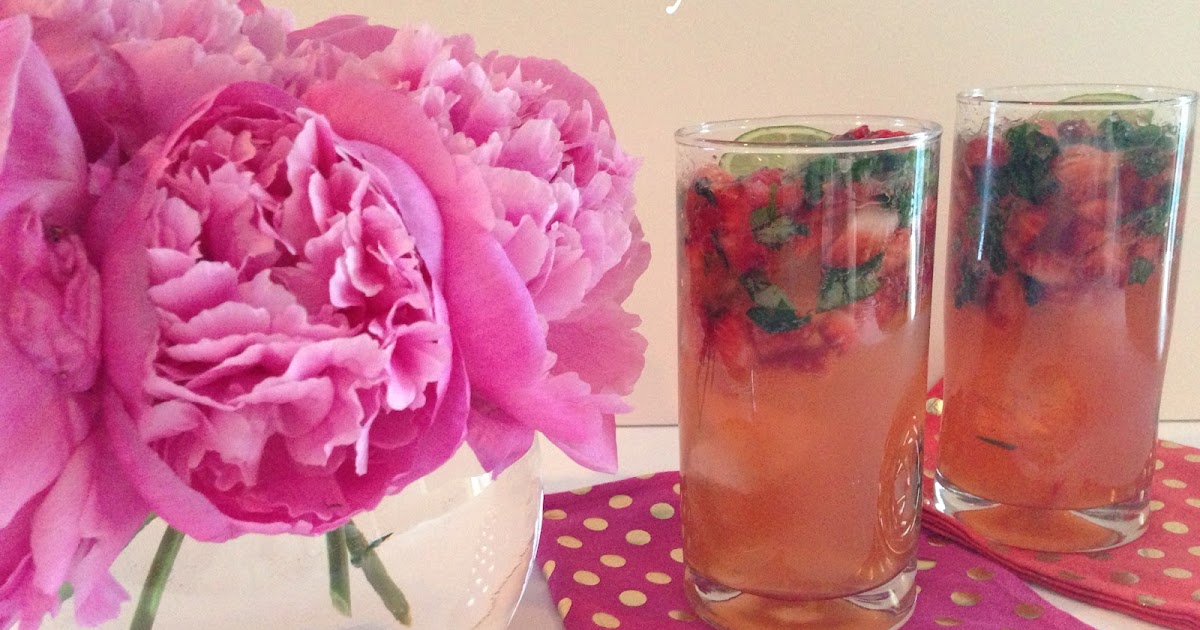 Dooley Noted Style: Thirsty Thursday - Strawberry Basil Cocktail