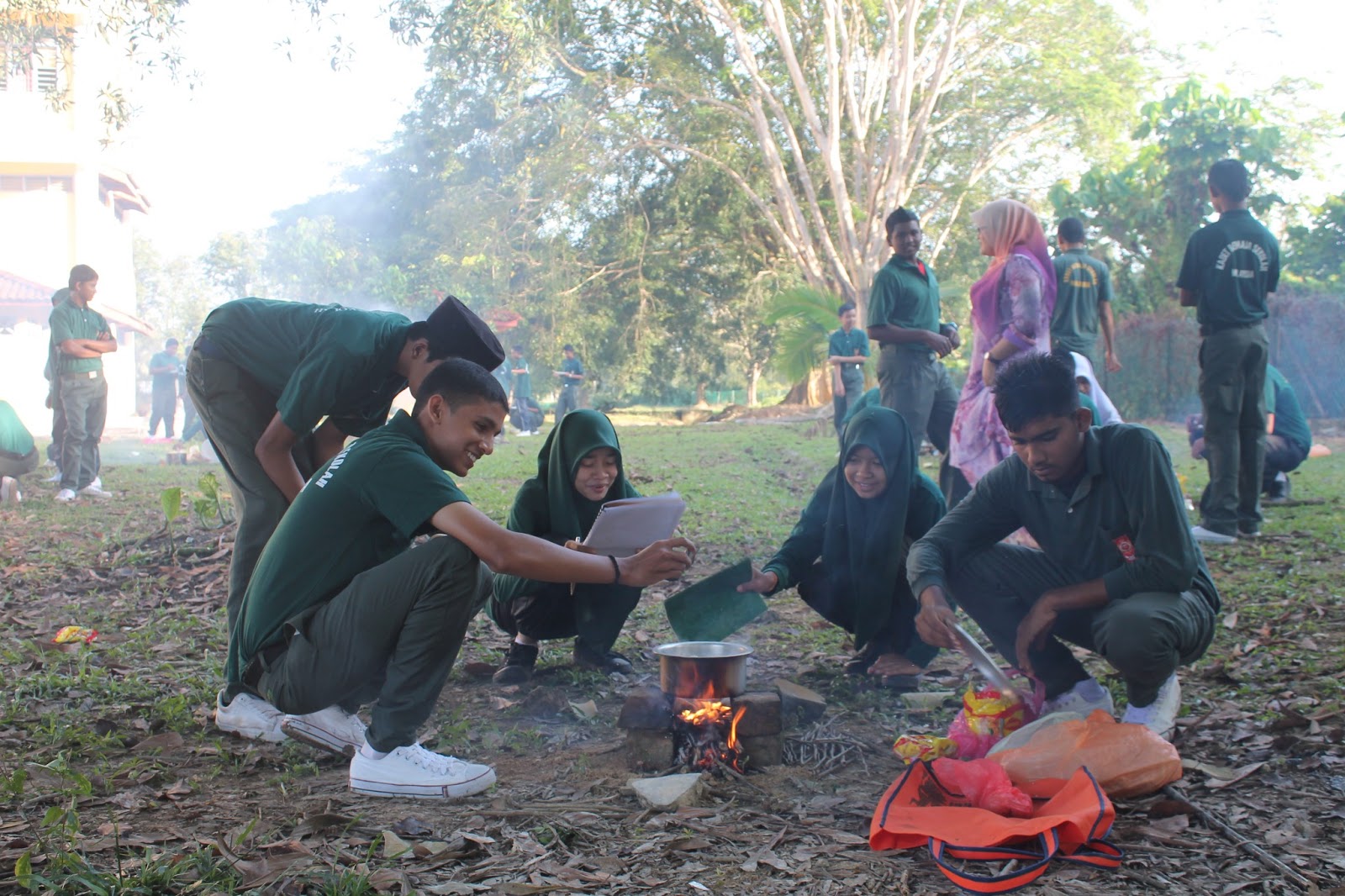 SMK BUKIT ROKAN : PROGRAM KRS,MASAKAN RIMBA