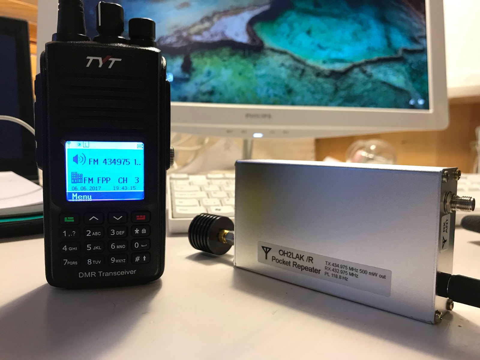 Experimenting with SA818 miniature RF modules