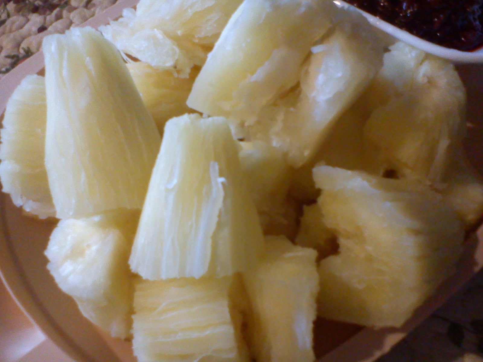 ISAURA KITCHEN: Ubi Kayu Rebus cicah Sambal Tumis