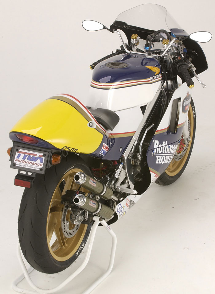 Racing Cafè: Honda NSR 250 MC18 "Rothmans" 1988 by Steve Cocking