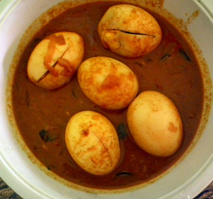 Lekker Resepte : SKILLIE SE KERRIE EIERS