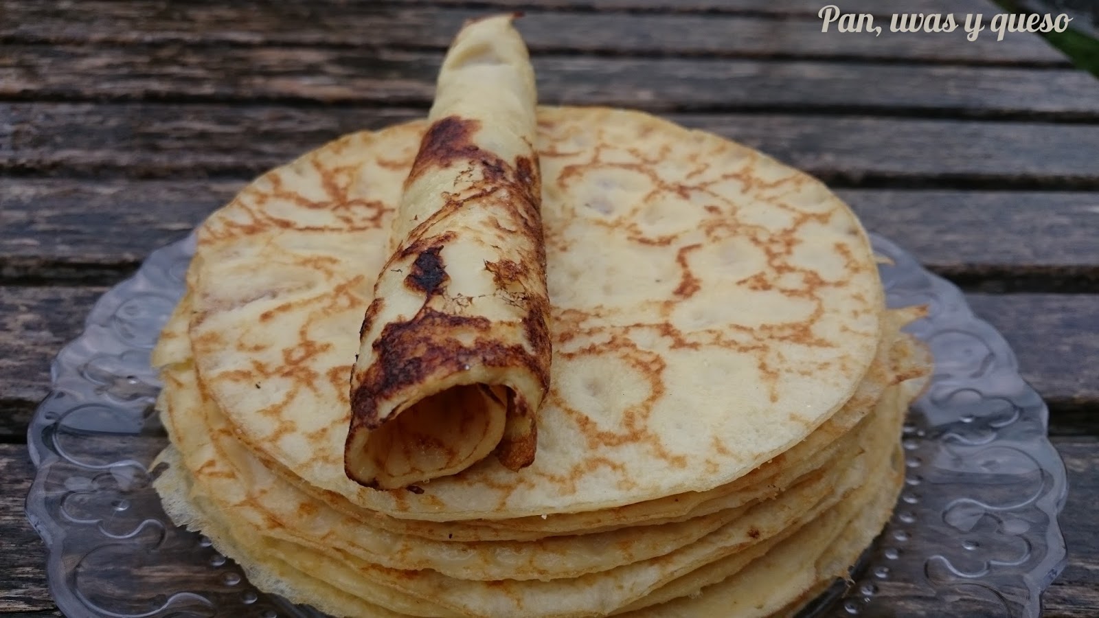 Frisuelos - Pan, uvas y queso