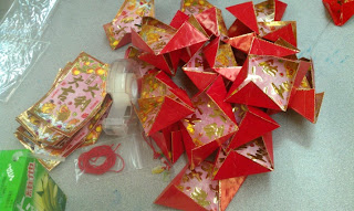 CantotoMando: Red Envelope Project: Red Envelope Flower Ball 紅包花球