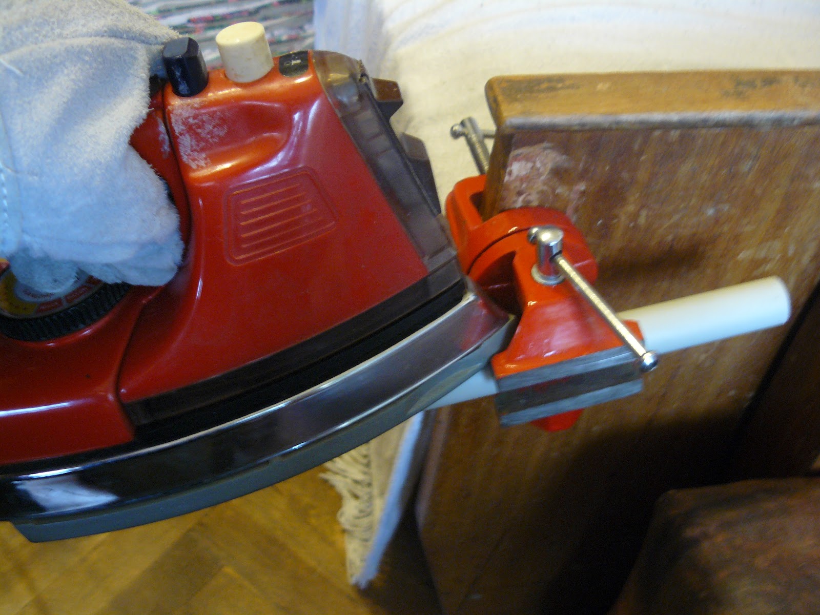 Buskador's LARP: How to make a curved larp boffer sword.