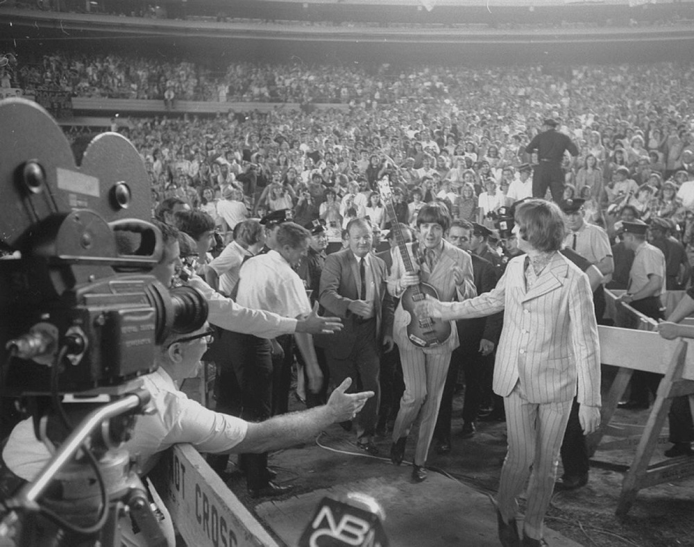 1965 Shea Stadium the Beatles' Biggest Concert – The First Rock Concert ...