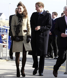 Strictly Kate (Catherine - The Duchess of Cambridge): A Fashionable ...