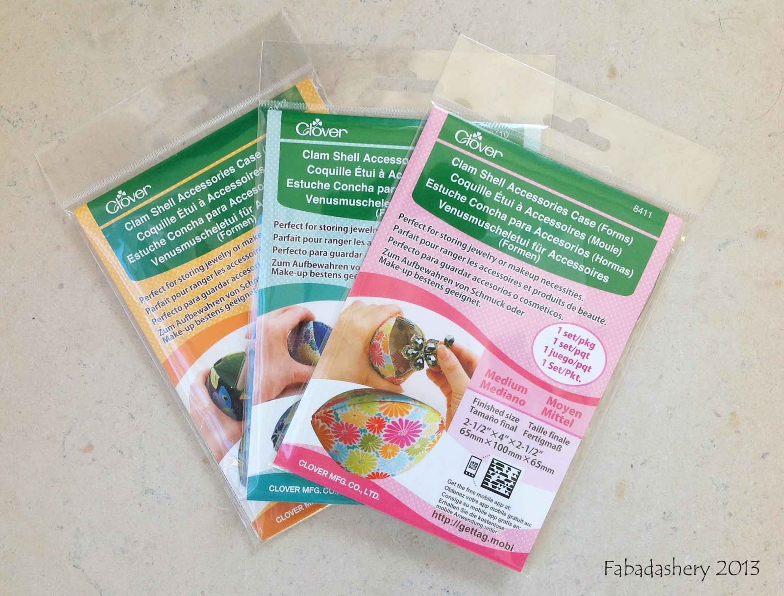 Fabadashery: Clover Clamshell Accessories Case