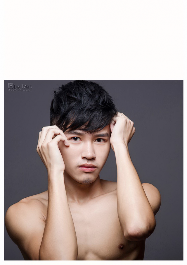 HOT MALE MODELS: Blue Man 49