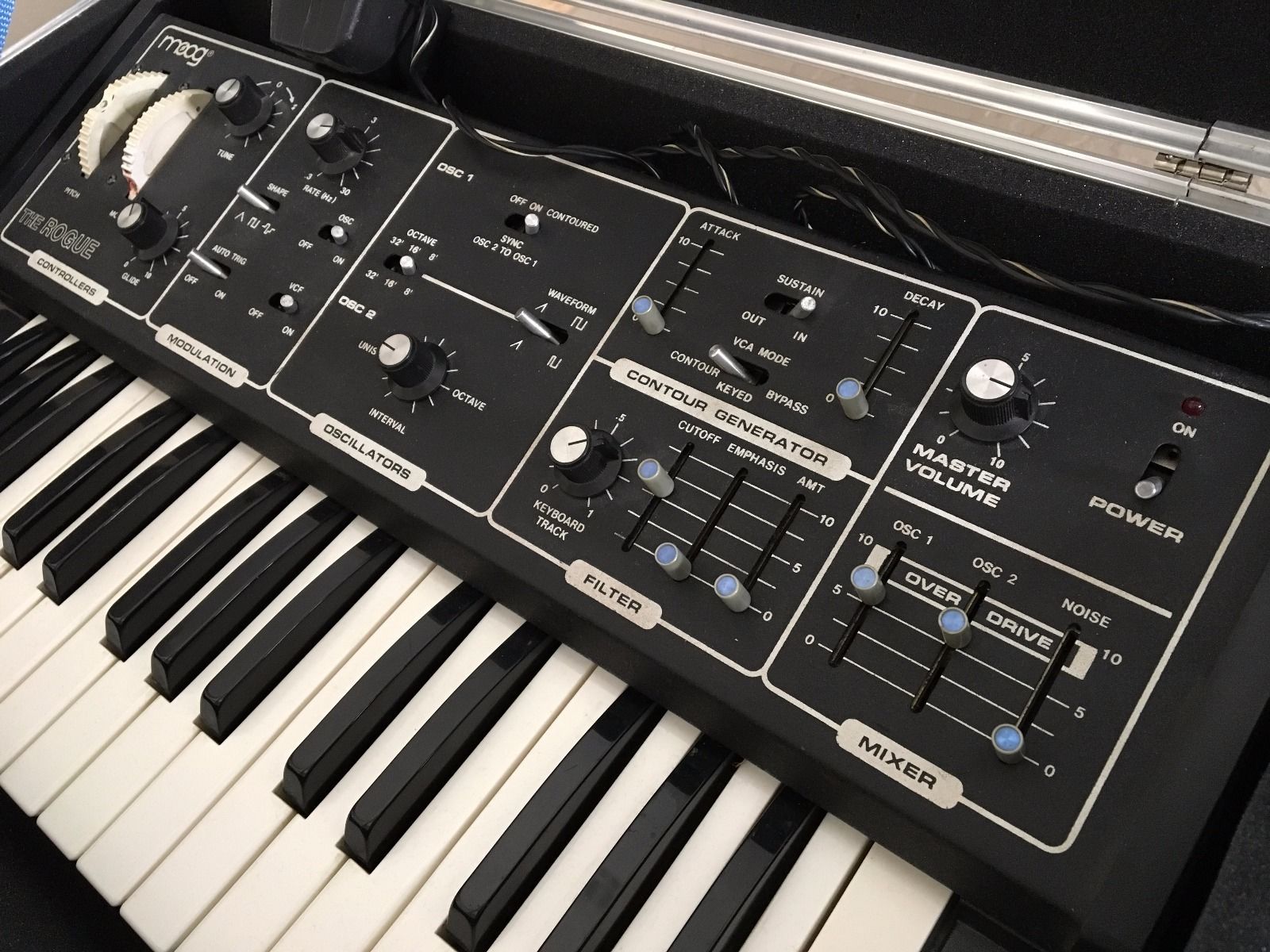 MATRIXSYNTH: Vintage Moog The Rogue Analog Mono Synthesizer w/custom ...