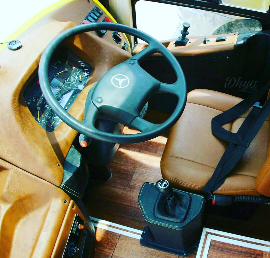 #SabtuNgebus: Inilah Bus yang Digunakan Para Politisi untuk Kampanye