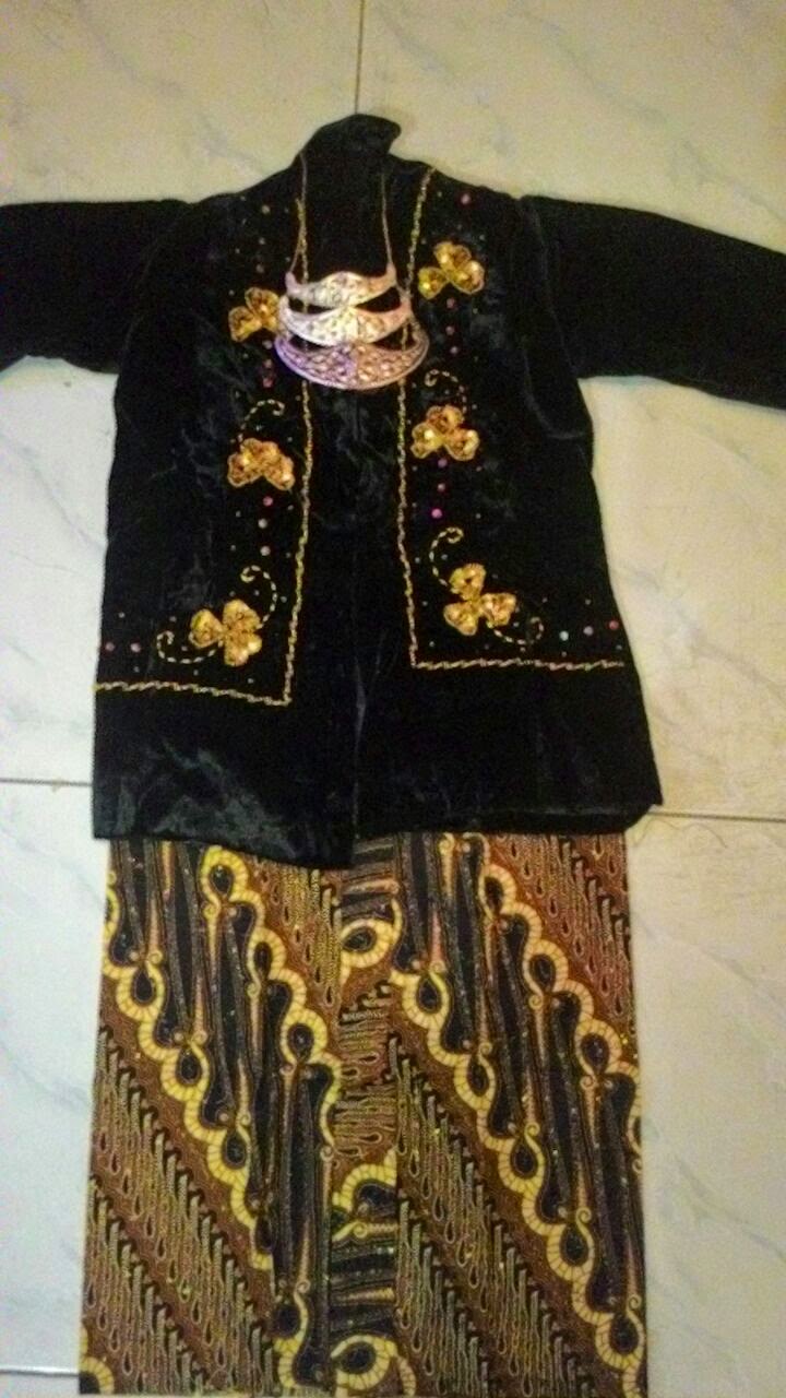 Galeri Baju Adat Pontianak: Penyewaan kostum pakaian adat khusus untuk ...