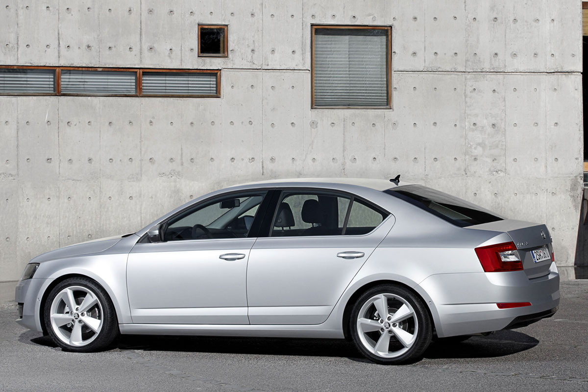 AUTOMOBILE PROFESSIONAL: All New Bigger Skoda Octavia will Rock in 2013