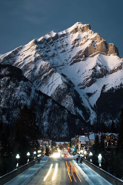 daily timewaster: Friday Open Road