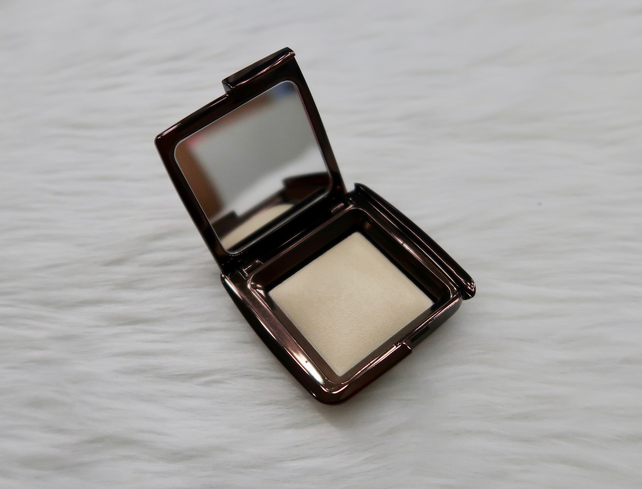 Hourglass Ambient Lighting Powder Diffused Light: For naturally ...