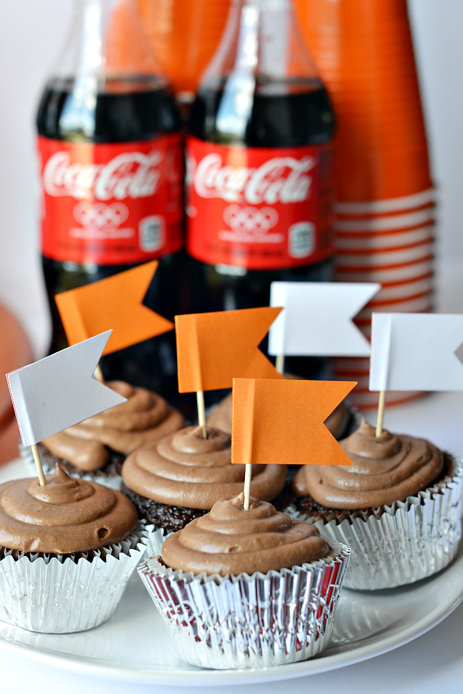 The Life of Jennifer Dawn: Coca-Cola Cupcakes