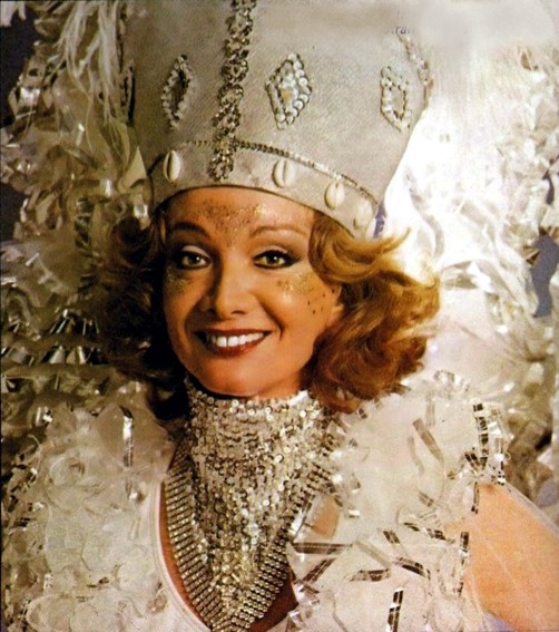 Astros em Revista: Glória Menezes - A Grande Dama das Novelas