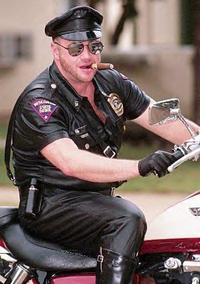 SARGE WOLF'S LOCKER: LEATHER CIGAR OFFICERS III