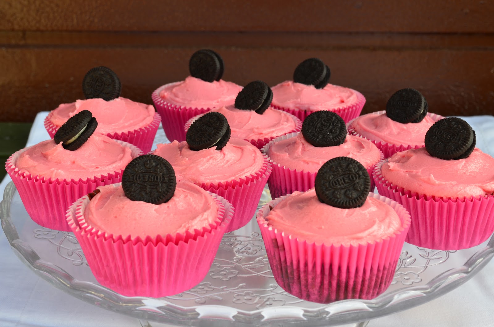 Miss Dahls baked love: Oreo cupcakes -rosa