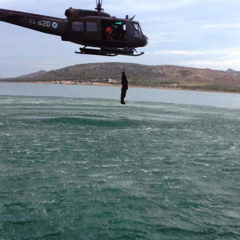 ΕΤΟΙΜΑ ΝΑ ΤΟΥΣ ΦΑΝΕ ΤΑ ΛΑΡΥΓΓΙΑ ΤΑ ΒΑΤΡΑΧΙΑ ΤΩΝ ΚΑΤΑΔΡΟΜΩΝ ΜΑΣ ...