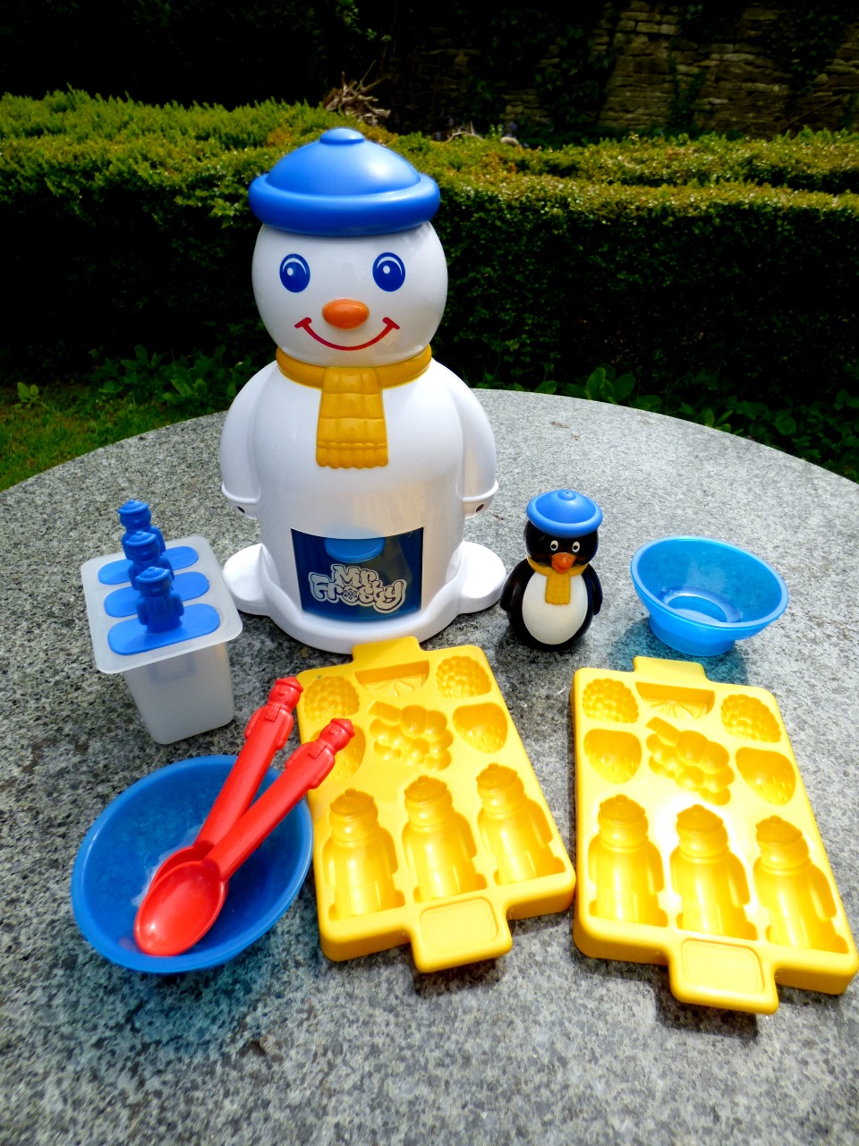 Chez Maximka: Mr Frosty the ice crunchy maker