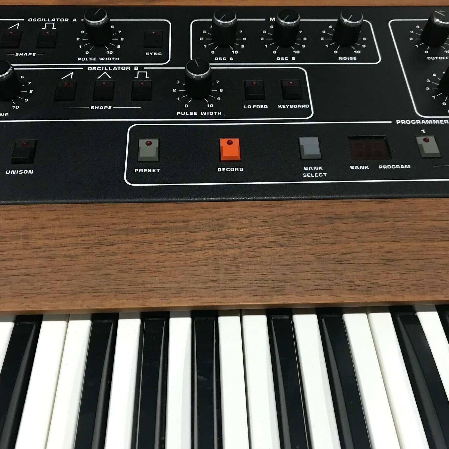 MATRIXSYNTH: Sequential Circuits Prophet-5 Synthesizer w/ MIDI