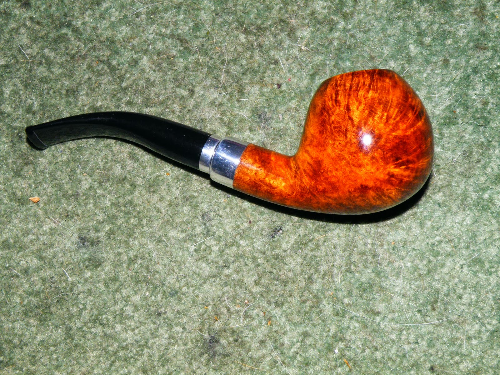 Pipe Dreams: The Viking Copenhagen Light Smooth Bent Pipe vcl5