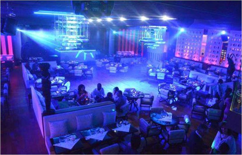 Les Marraines De Luanda - Angola: BARS