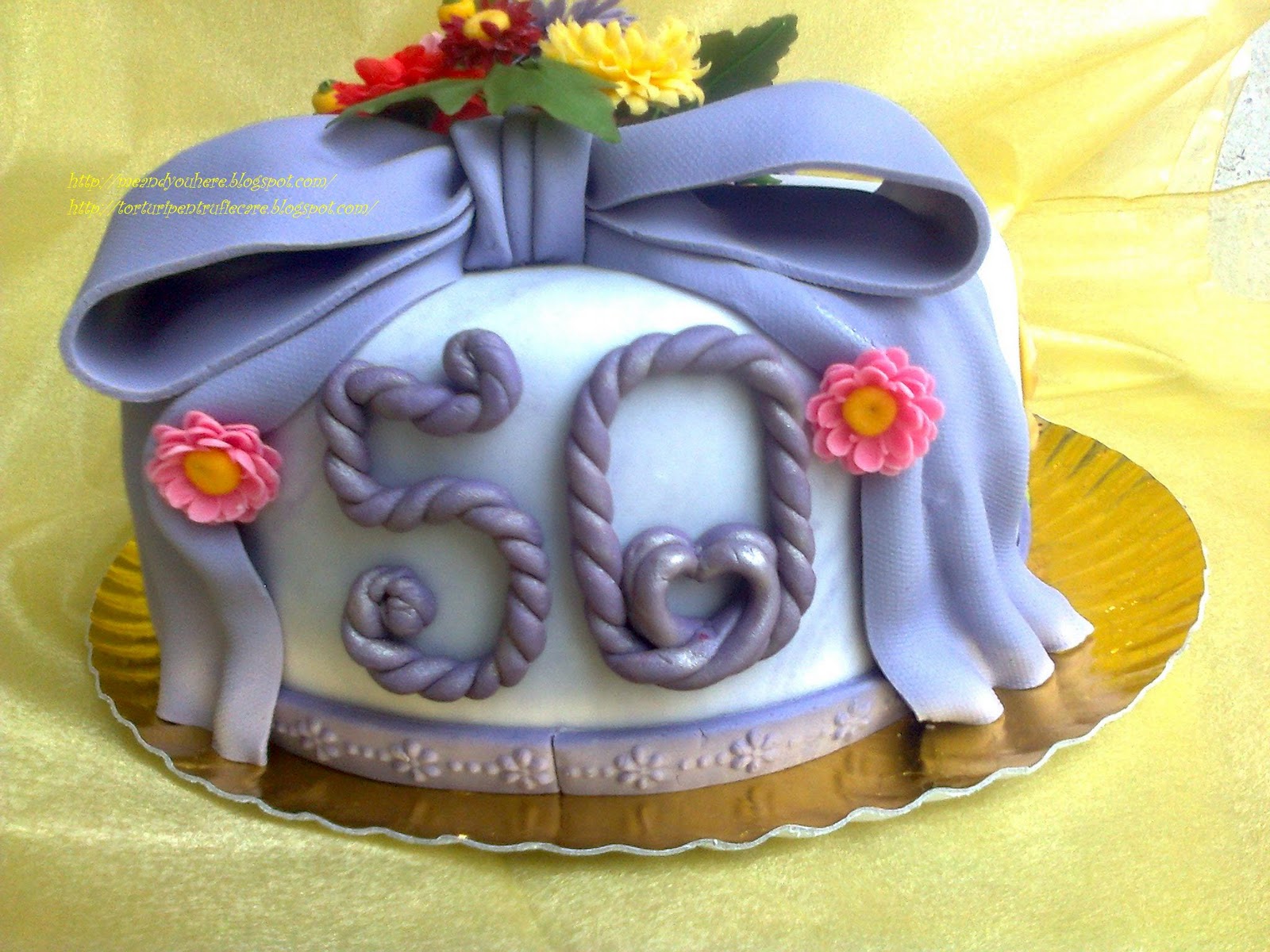 me and you here: TORT COLORAT