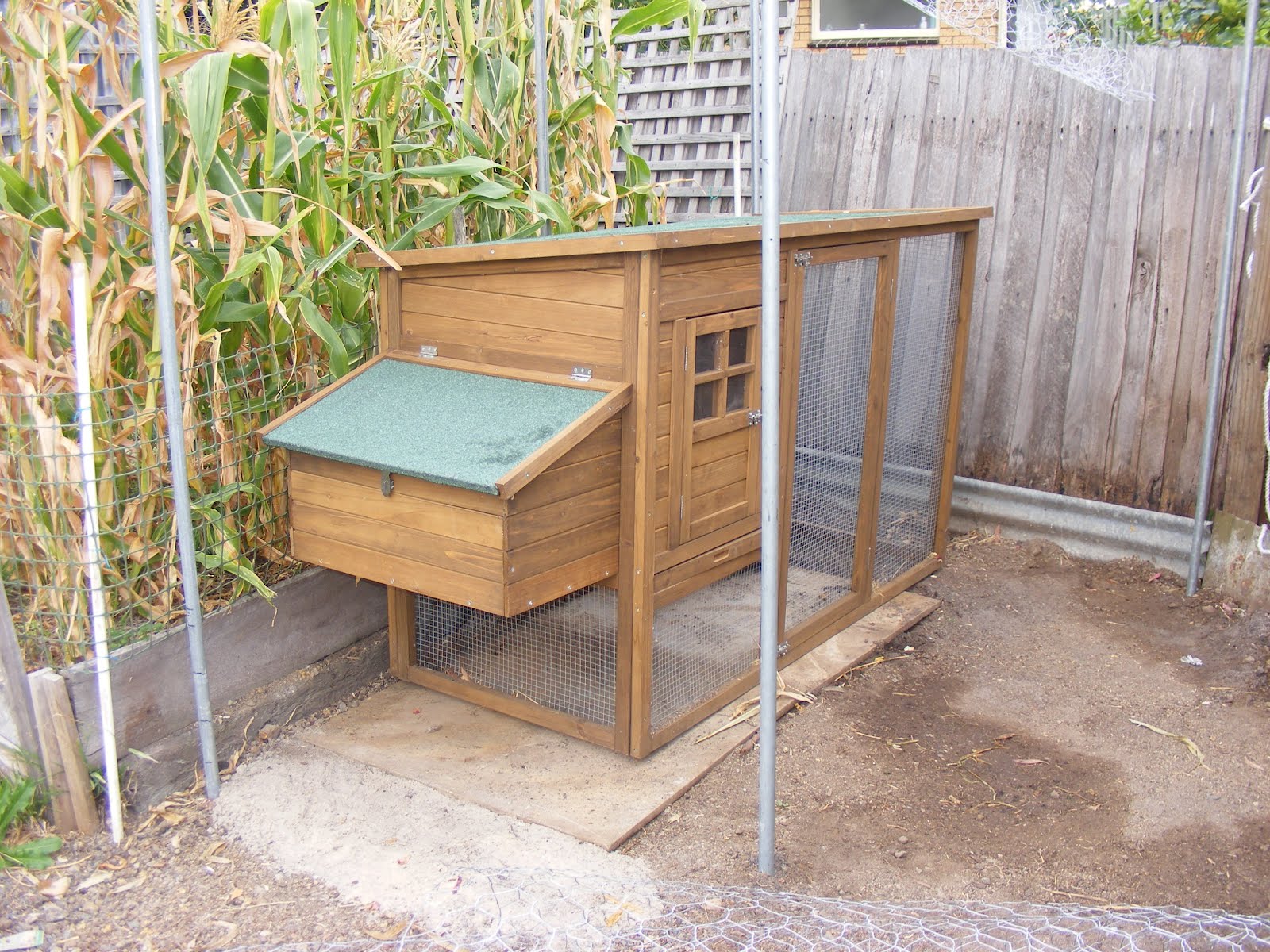 Backyard Self-Sufficiency: 13. All Things Chooky (or How to Build a ...