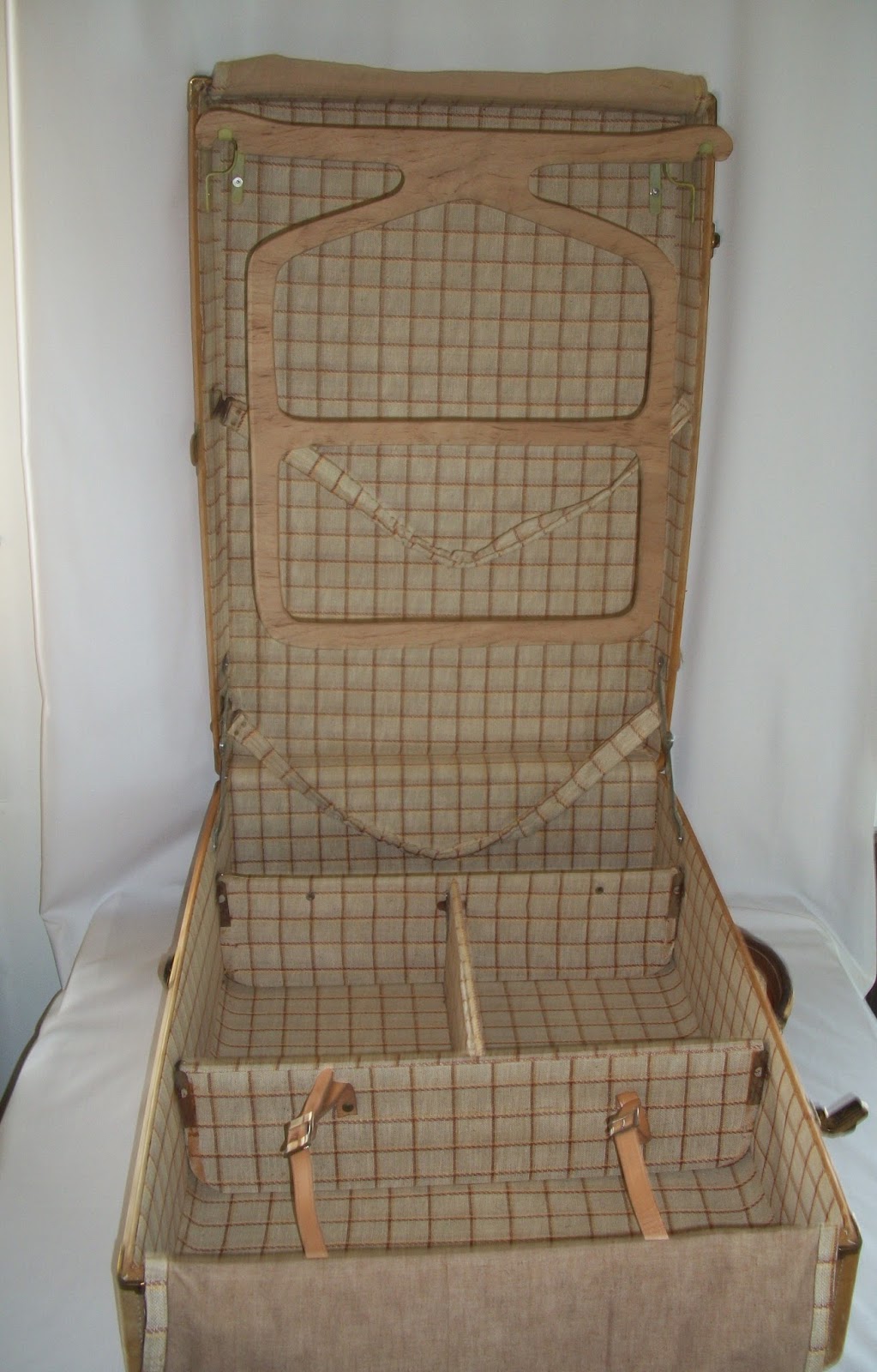 KyleMitchellinc: Tan Travel Trunk