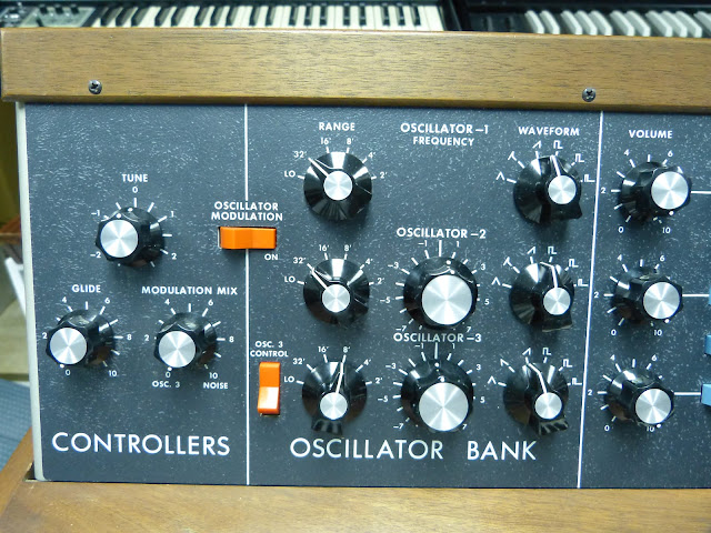 MATRIXSYNTH: Vintage Moog Minimoog Model D SN T2687F w/ Old Oscillator ...