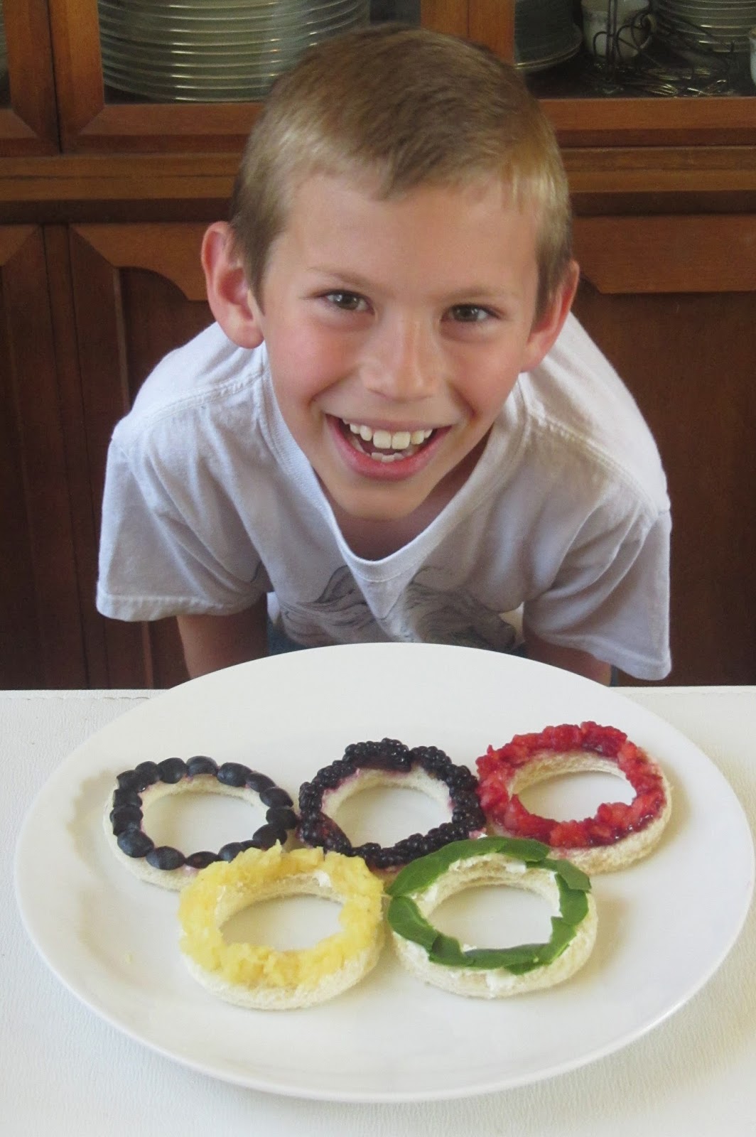 Cindy deRosier: My Creative Life: Edible (and Healthy!) Olympic Rings Craft
