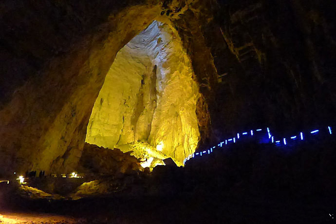 Addison Williams: Hubei: Tenglong Cave