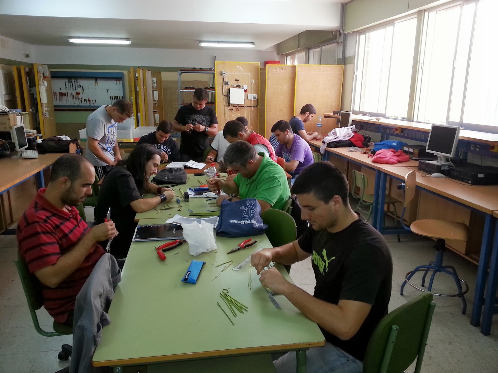 El buscapolo: Instalaciones eléctricas de interior