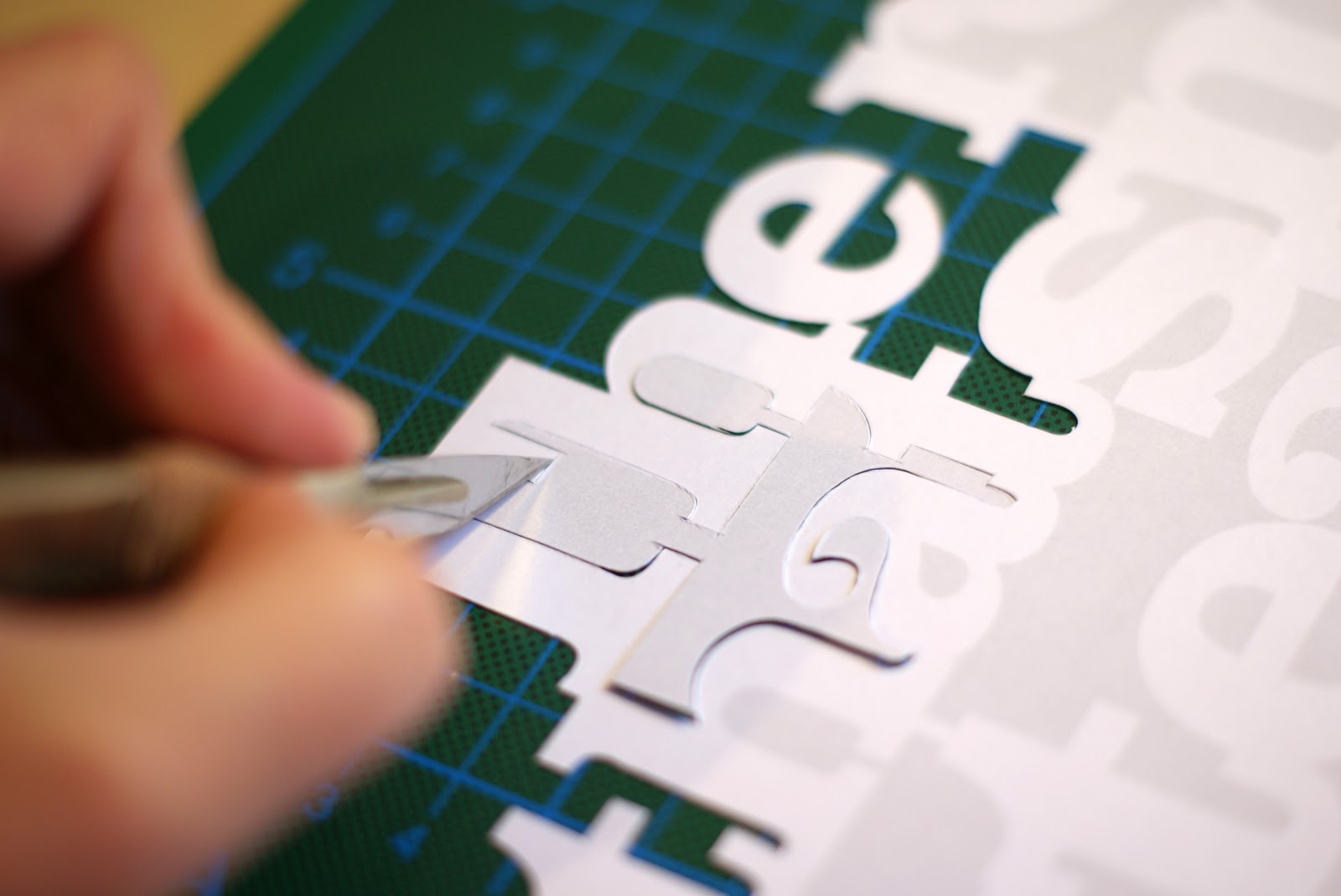 Kyleighs Papercuts: How to papercut 2: Cutting your design