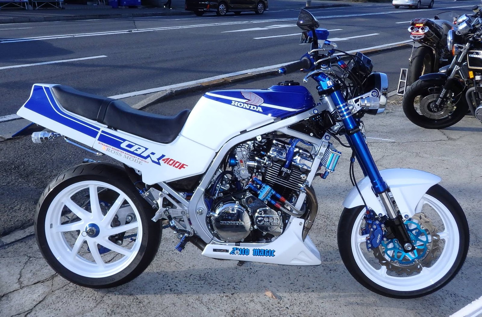 Planet Japan Blog: Honda CBR 400F by Auto Magic