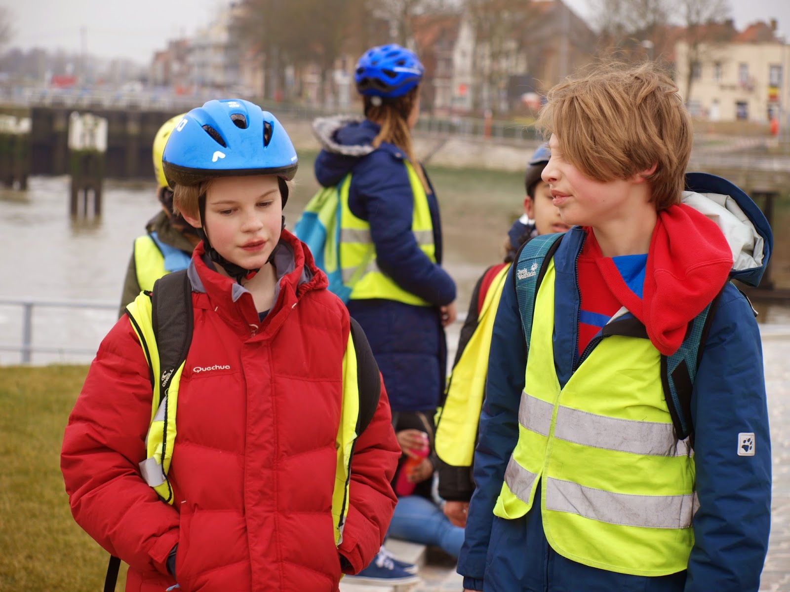 VCSR - Zeeklassen - 5e en 6e leerjaar: Bezoek aan: het sluizencomplex ...