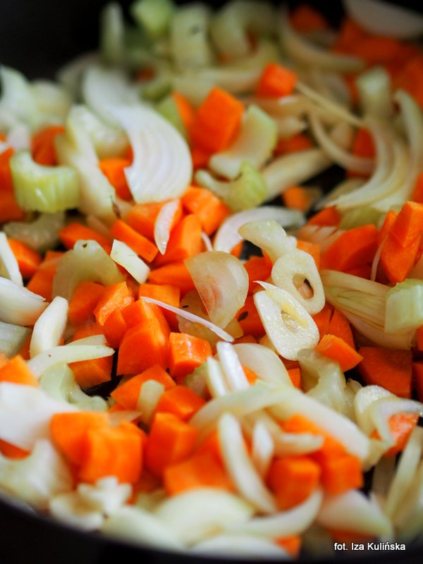 Czulent z policzkami wołowymi | Smaczna Pyza