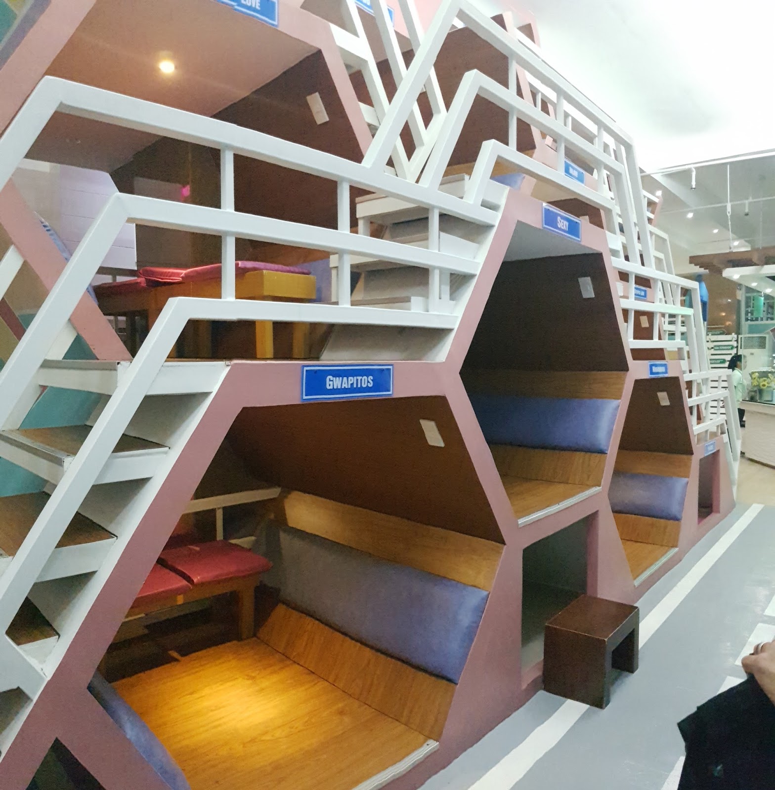 Lakwatserang Bulakenya: Amo Yamie Crib: Coffee Snacks Desserts