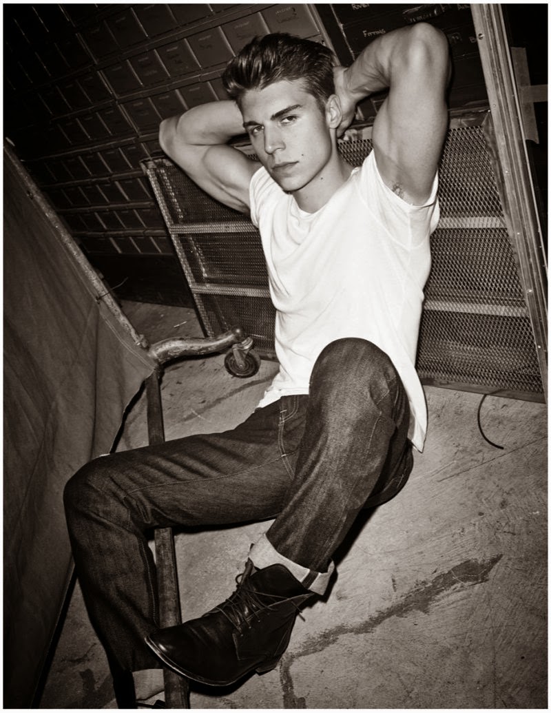 The Voguelicious: La perfección hecha hombre. Vol. XII.