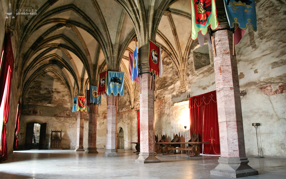 CASTELUL CORVINILOR (Castelul Hunedoarei, numit şi al Huniazilor)