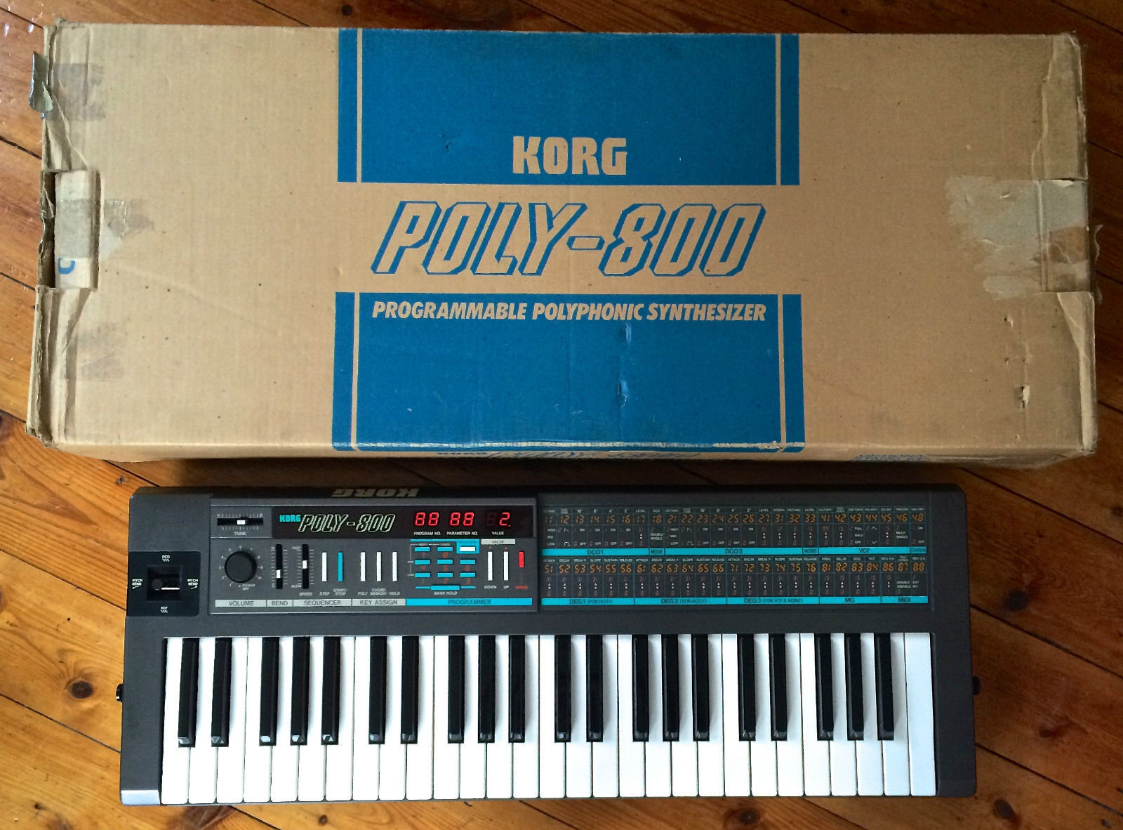 MATRIXSYNTH: KORG POLY 800 with Original Box