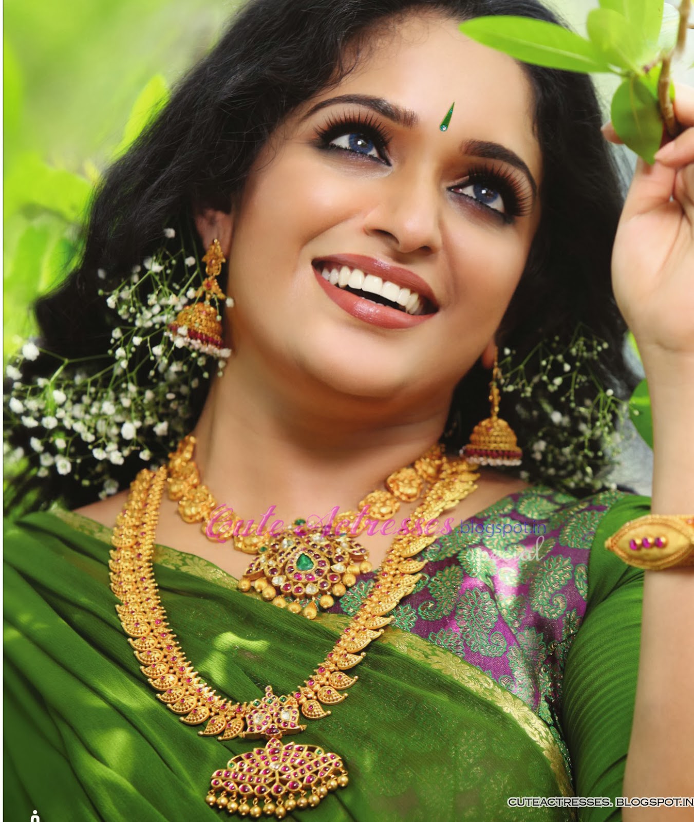 kavya madhavan cute stills - only cute actresses