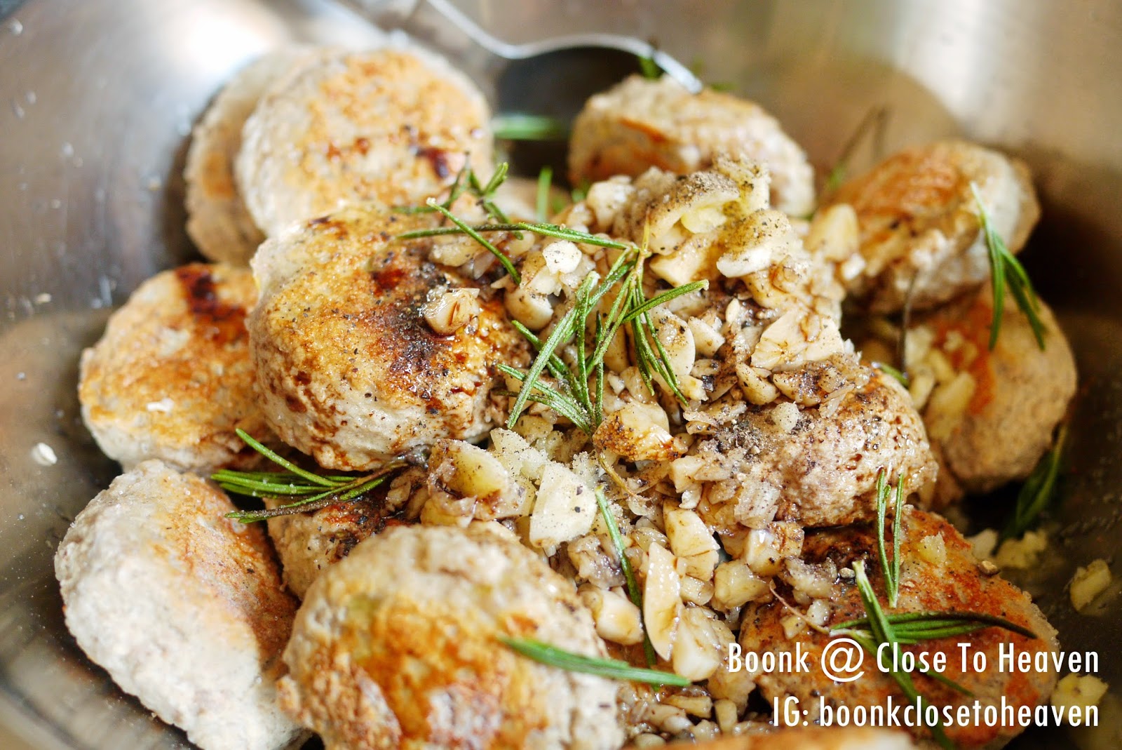 Lamb Bites with Red Wine Sauce