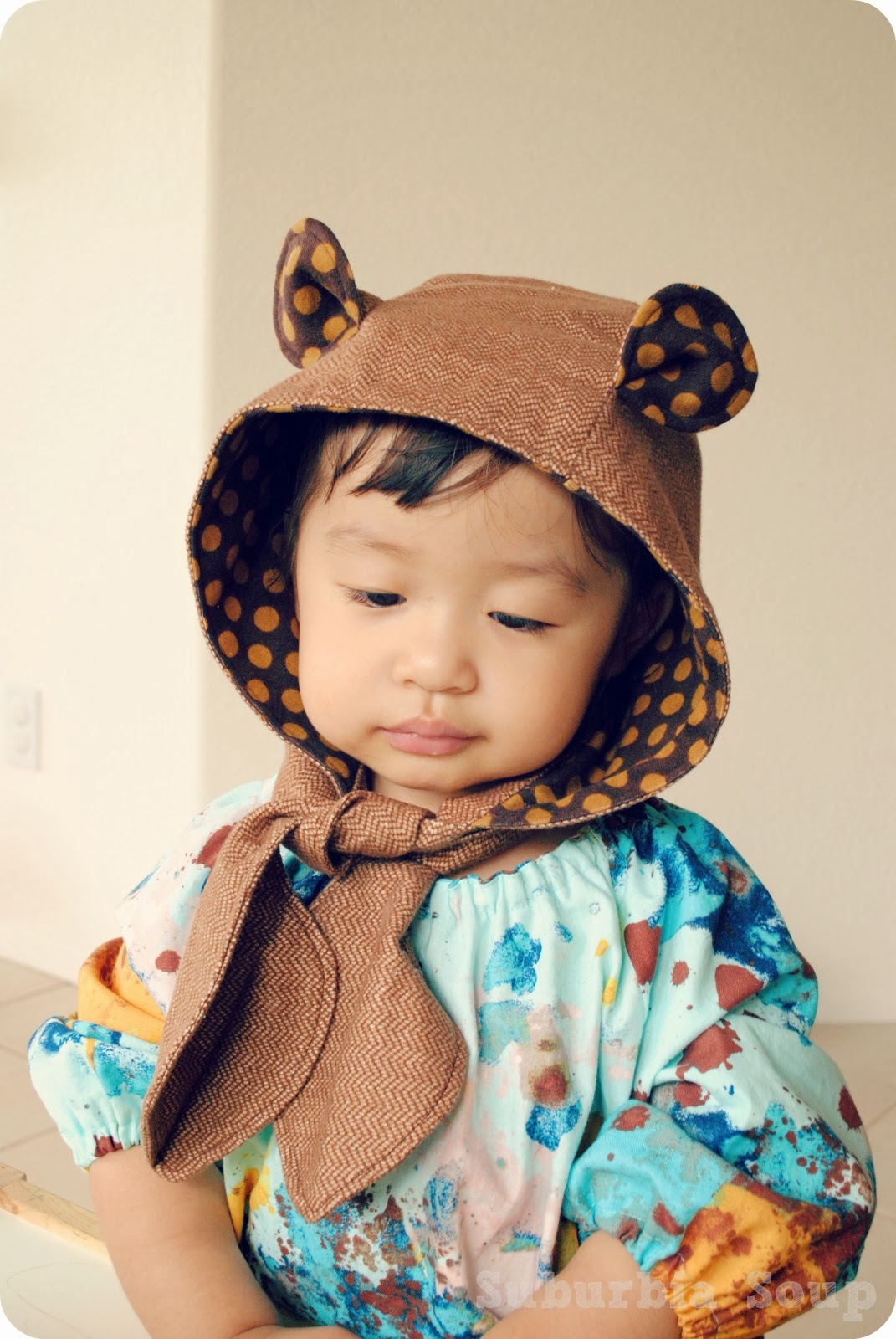 Pequeña Fashionista: Tutorial: Bufanda con capucha