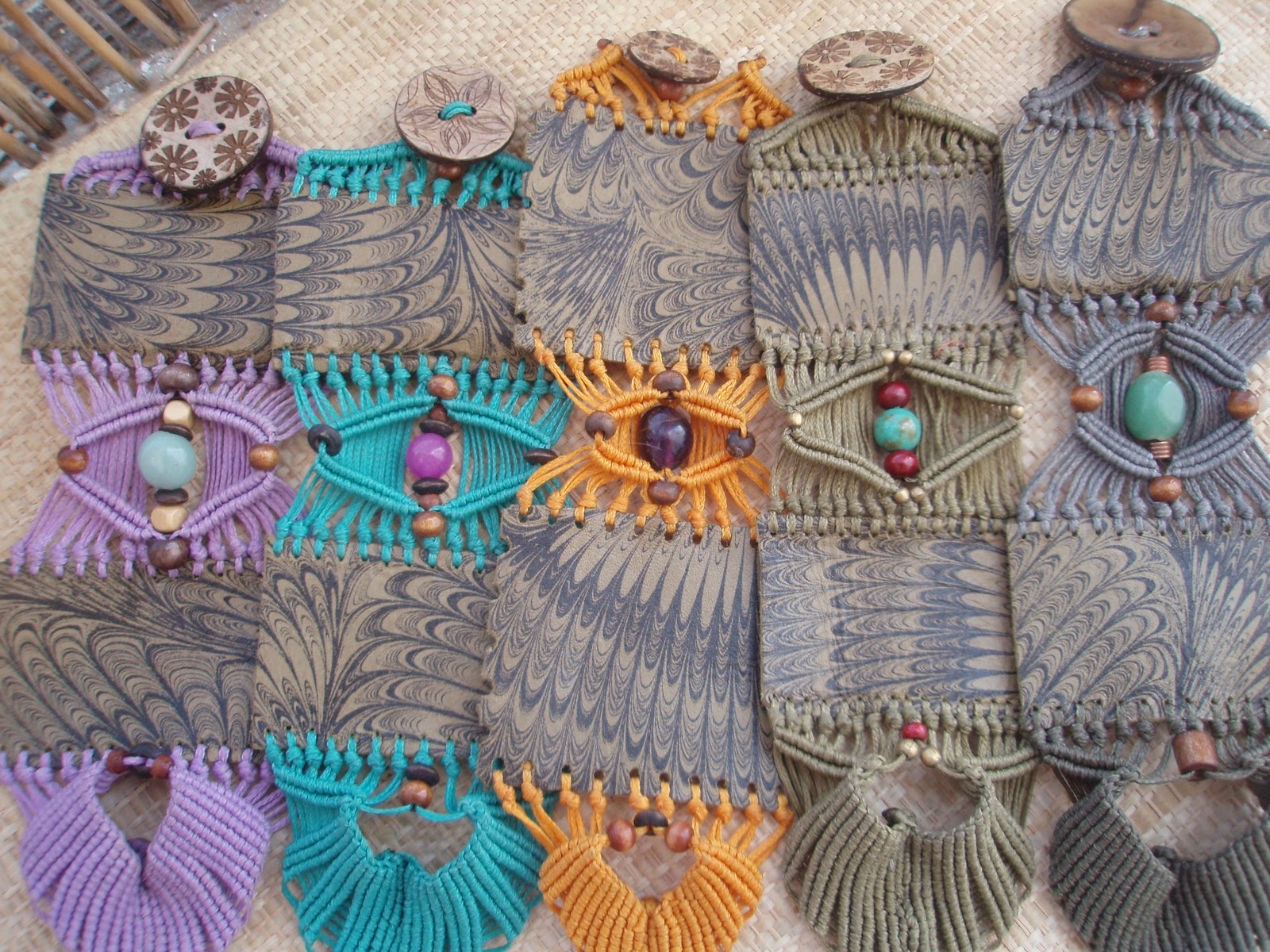 mirsini's creations: My leather and macrame bracelet